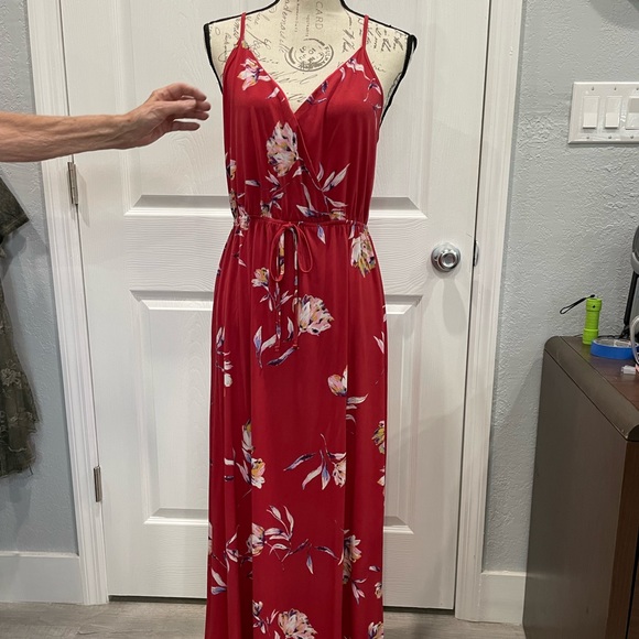 Gilli | Dresses | Nwot Gilli Red Thin Strap Floral Side Slit Maxi Dress ...
